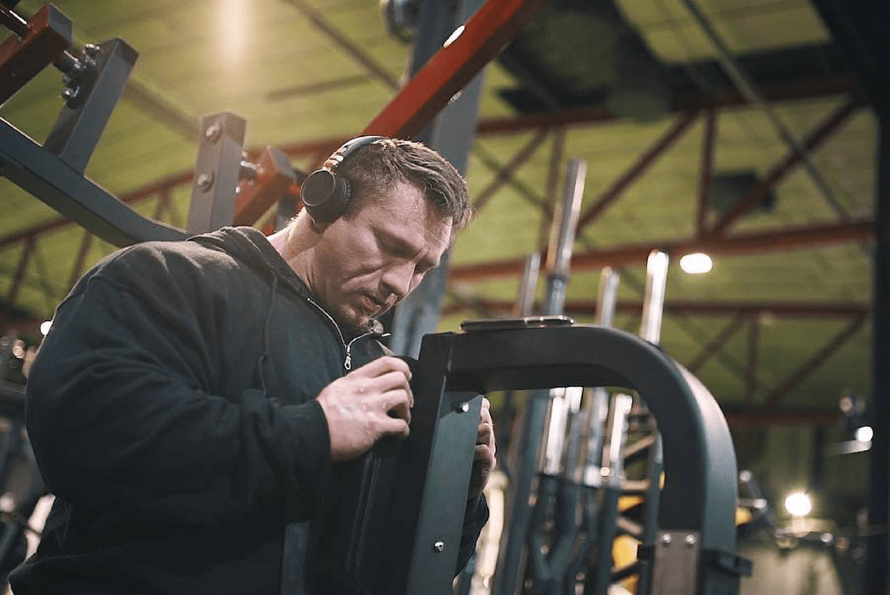 Jordan Peters Talks IFBB Pro Card, Breathing Heavy, Supplements, and M ...