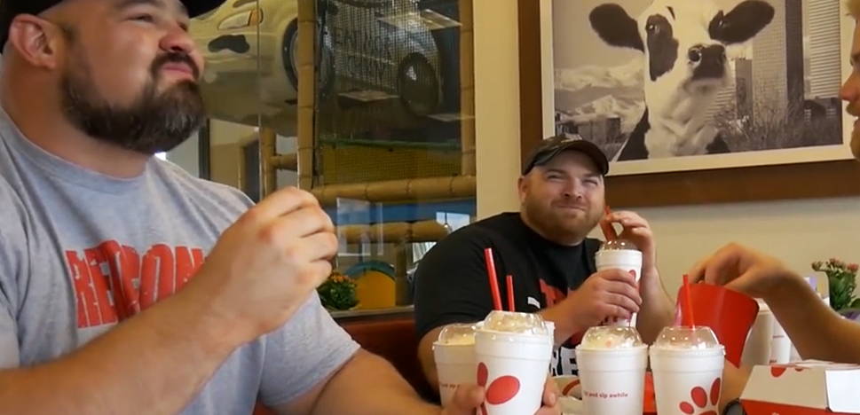 Brian Shaw 14,000 Calorie Cheat Meal Challenge – REDCON1